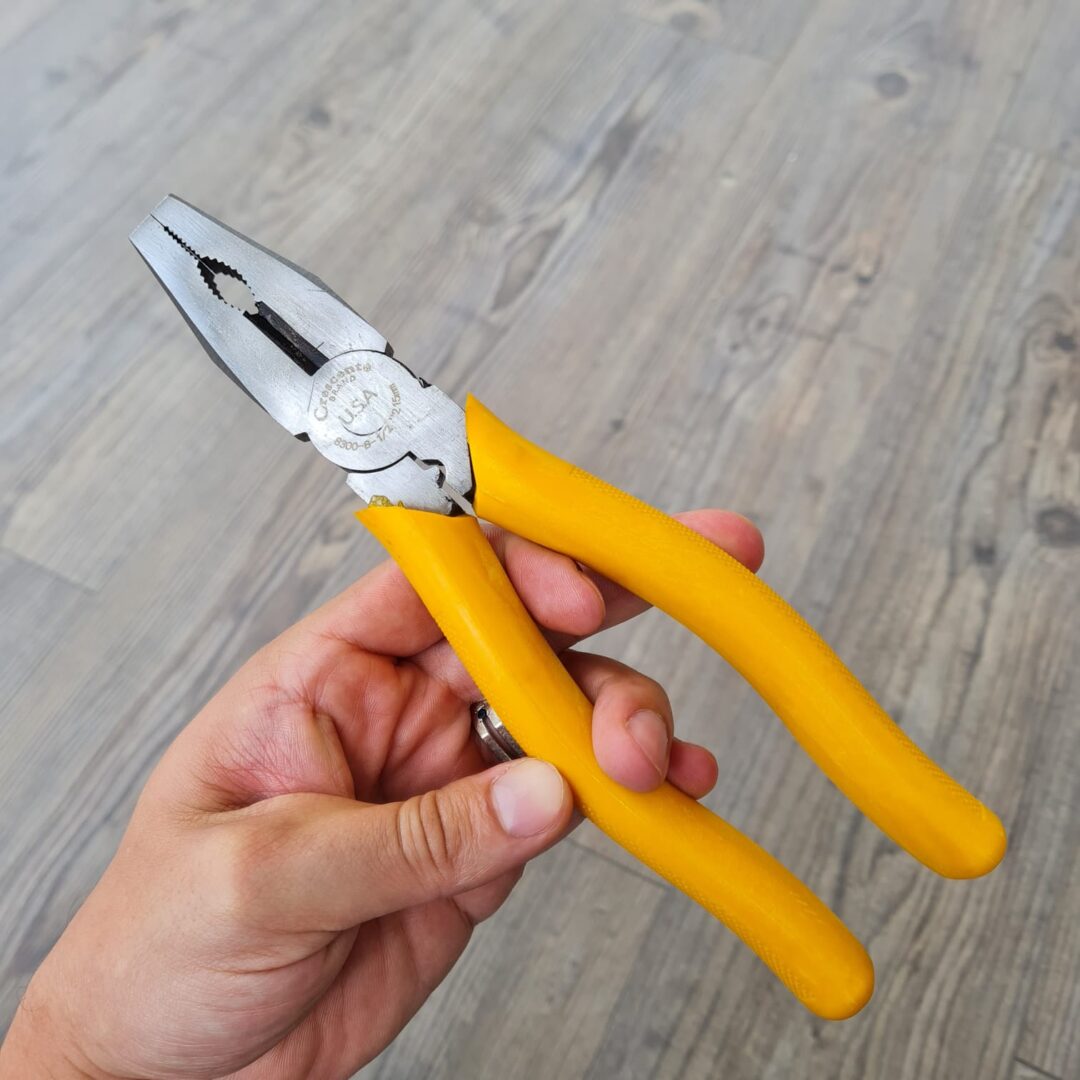 Alicate Electricista Pinza 9" Tipo Crescent Universal Altino